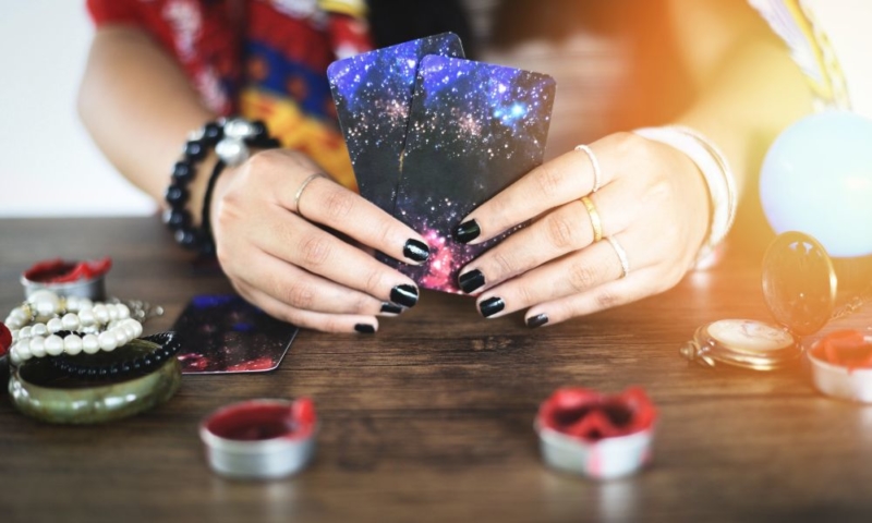 How Do I Do A Psychic Reading? A Step-By-Step Guide Guide