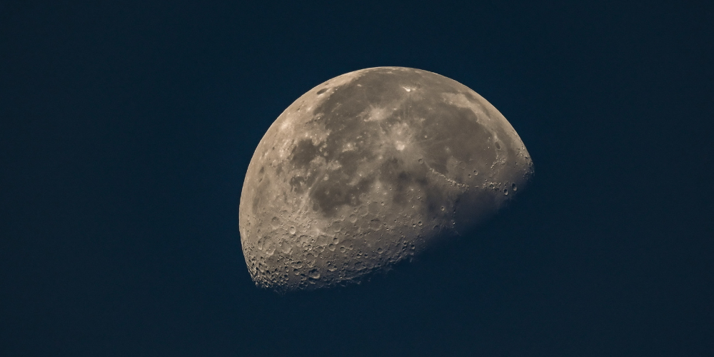 spiritual power of the third quarter moon - Unlocking the secrets