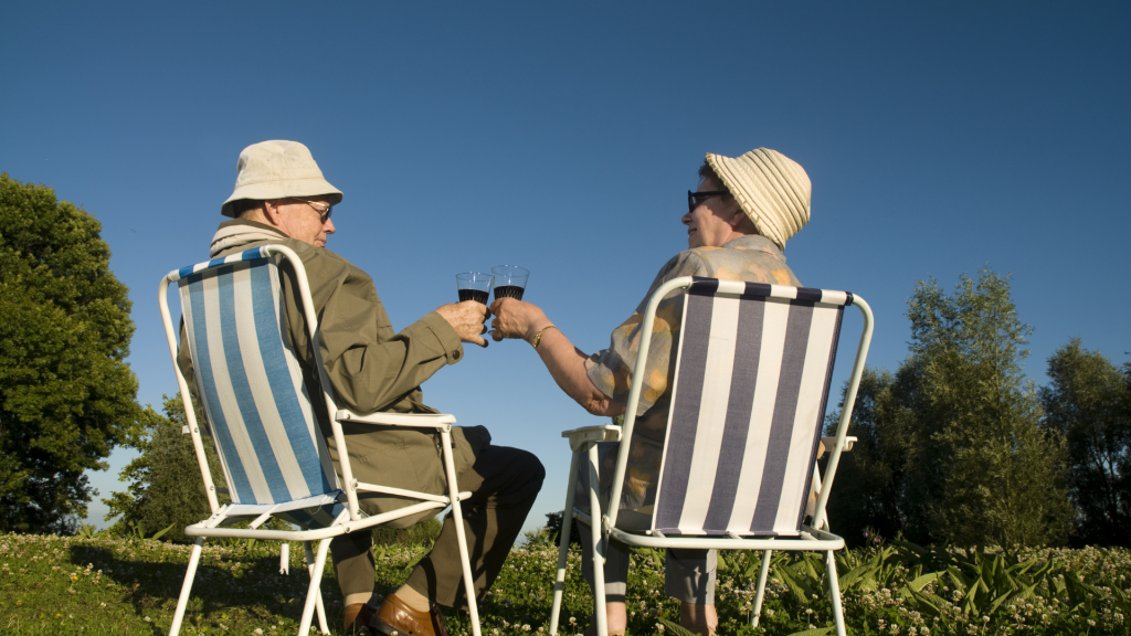 What Is a Traditional Relationship? Find Out Here